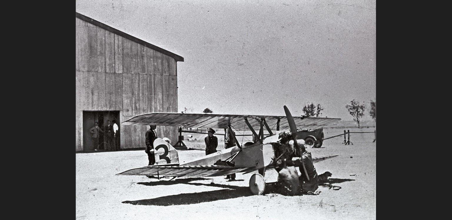 BROADSMITH-ROSS BETT BIPLANE · The Encyclopedia of Aircraft David C.