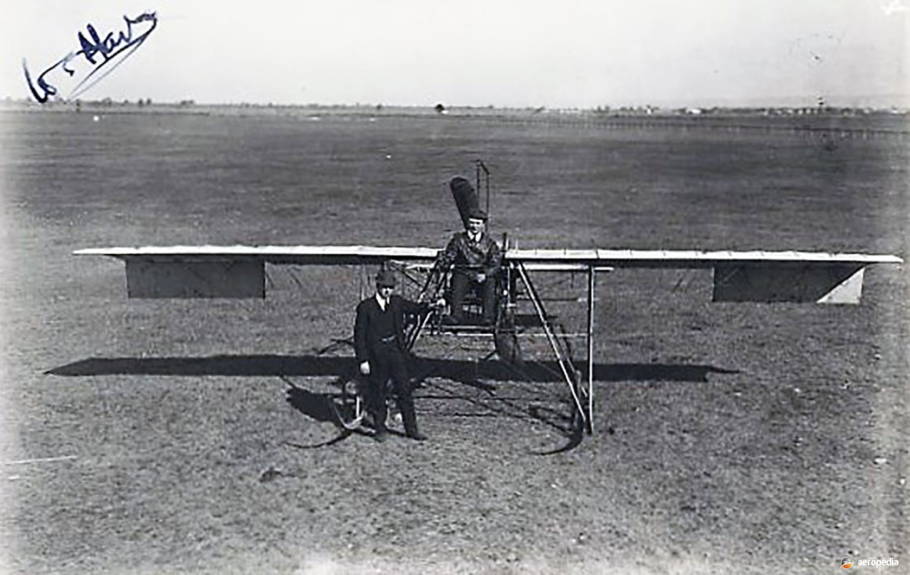 Hart, W E · The Encyclopedia of Aircraft David C. Eyre