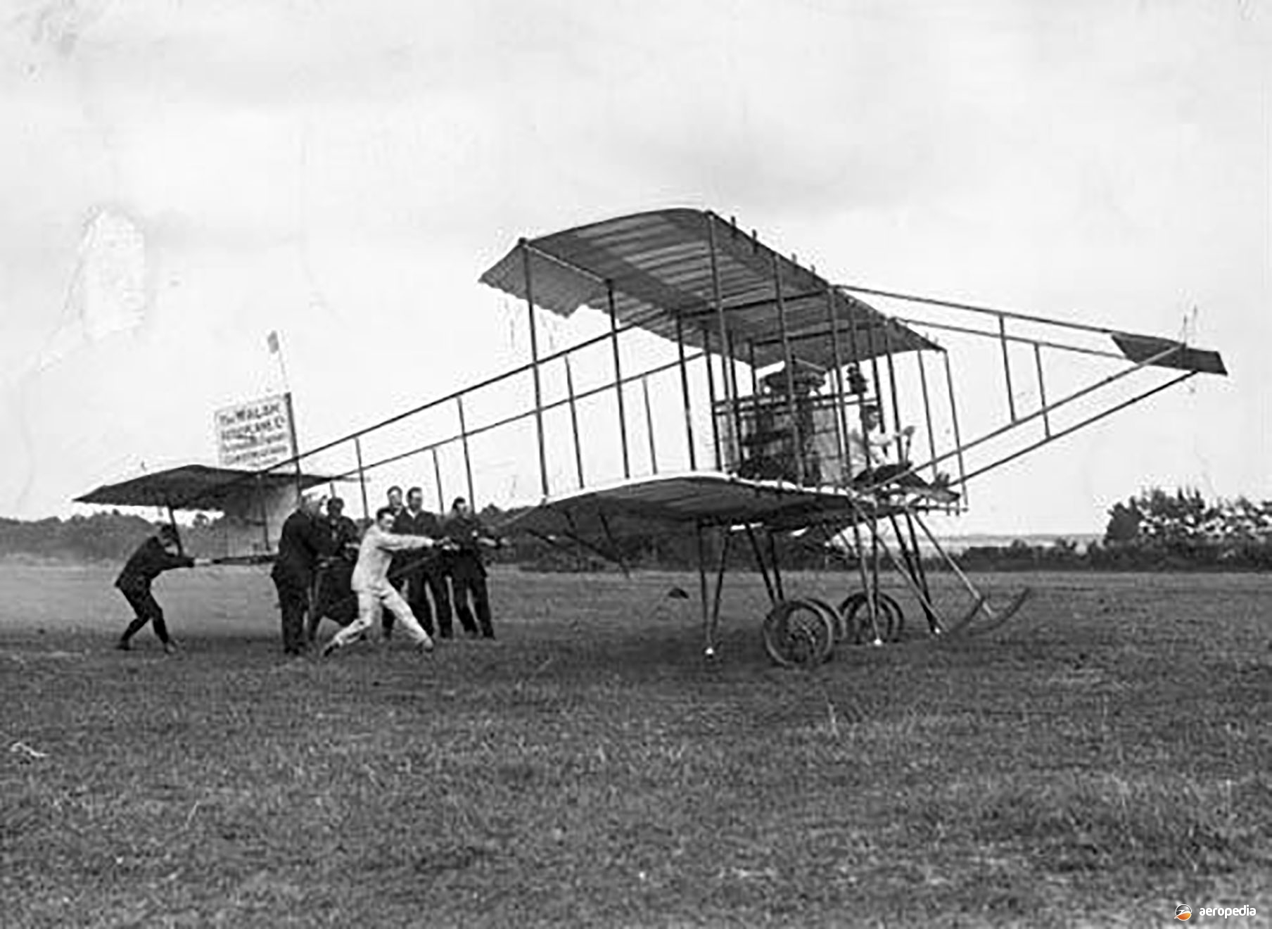 HOWARD WRIGHT BIPLANE · The Encyclopedia of Aircraft David C. Eyre