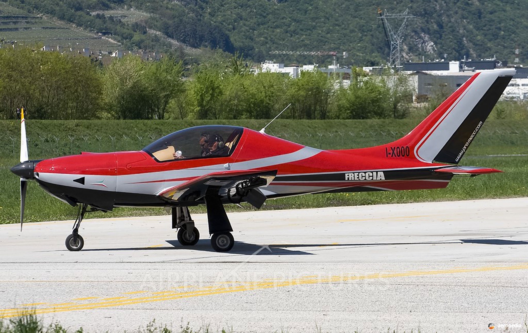 PRO MECC FRECCIA · The Encyclopedia of Aircraft David C. Eyre