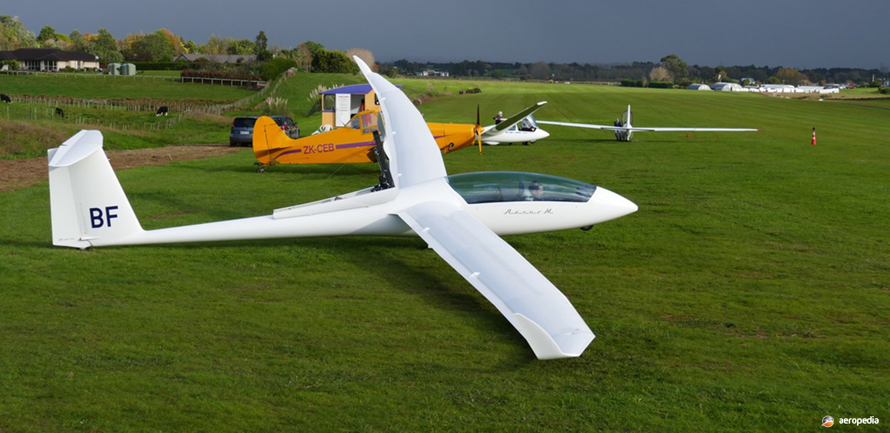 Schempp-Hirth Arcus · The Encyclopedia of Aircraft David C. Eyre