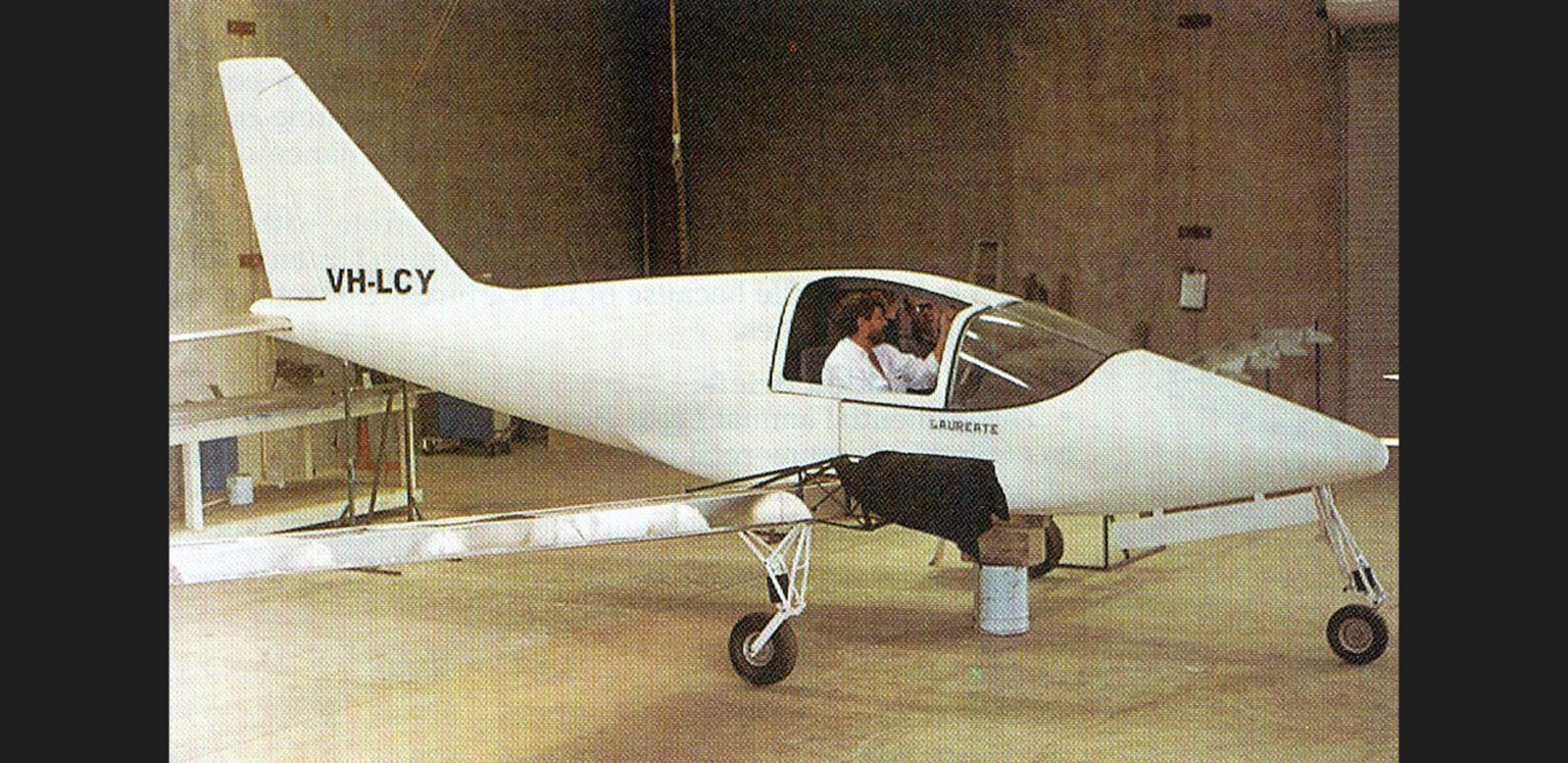 Laureate La-122 Preceptor · The Encyclopedia of Aircraft David C. Eyre